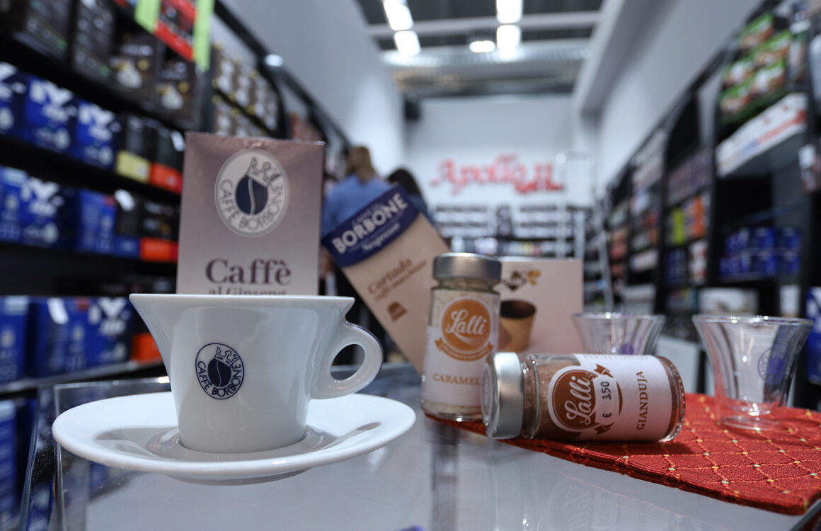 Apollo 11 Coffee Store Galleria commerciale SMALL Mirabella Eclano